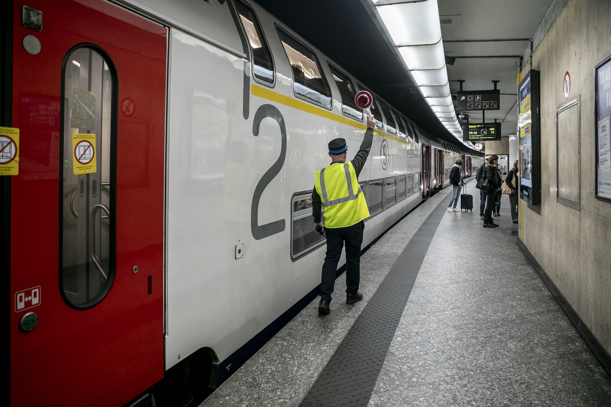 Aggression against Belgian railway staff on the rise, SNCB calls for ...