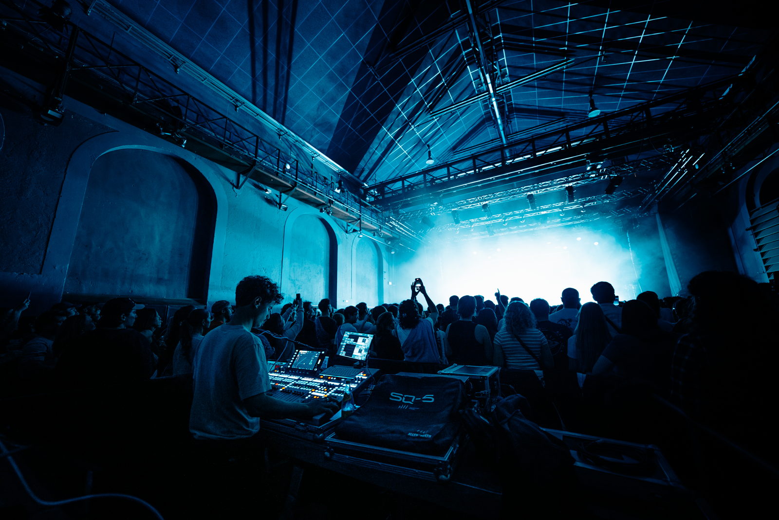 ”Far from home”: alternative pop band Zimmer90 on their latest European ...