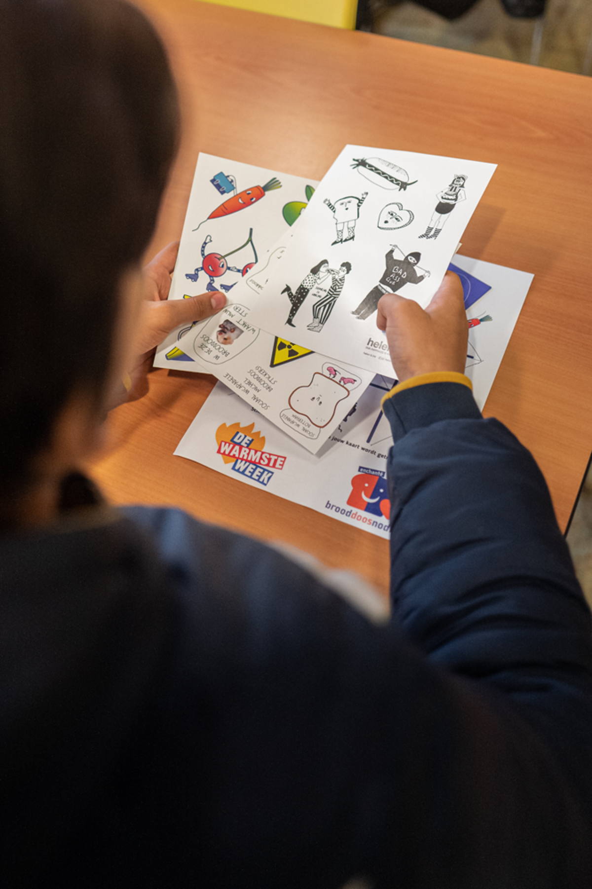 Lidl steunt Brood(doos)nodig met verkoop stickeractie ten voordele van ...
