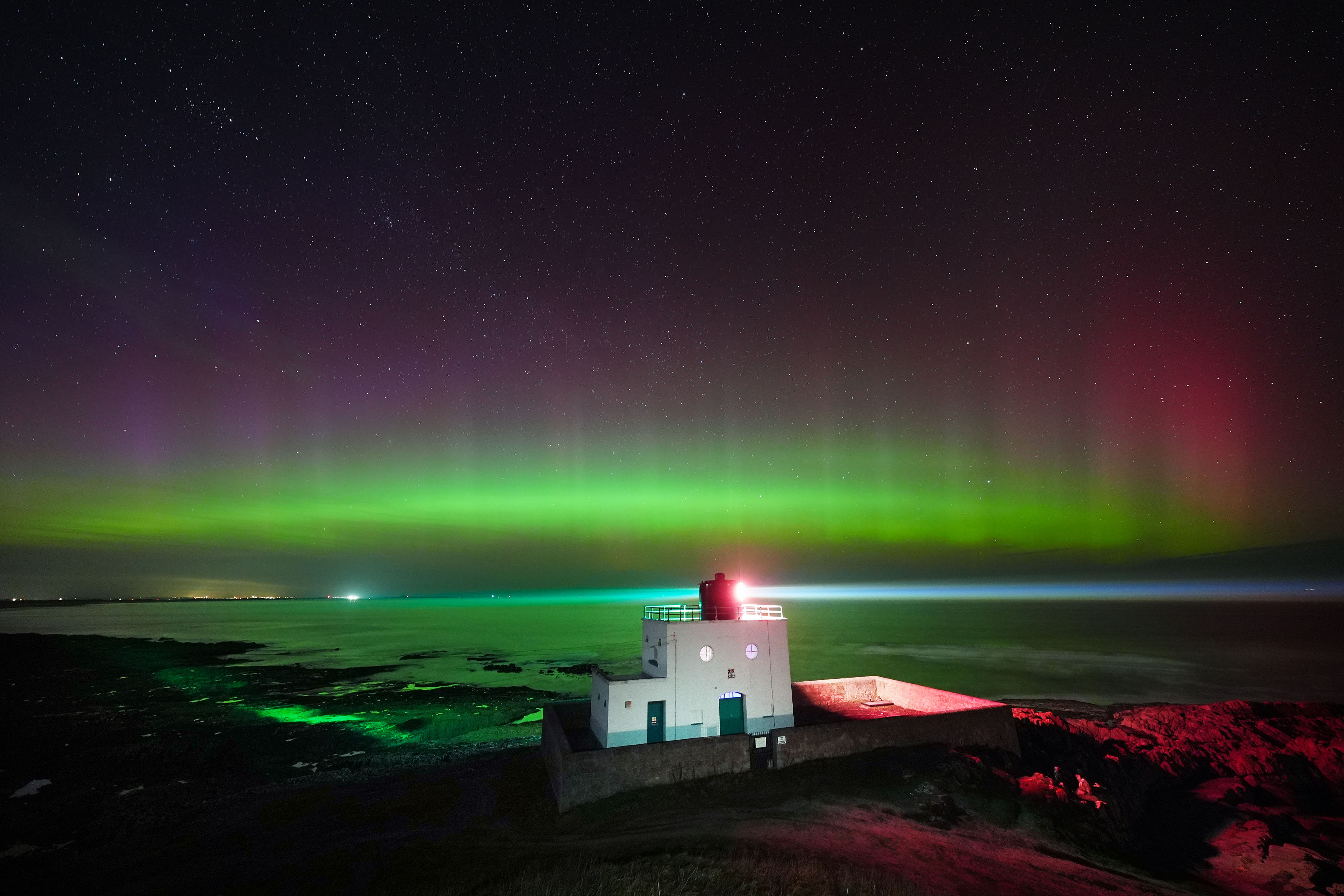 Aurora borealis lights up UK skies