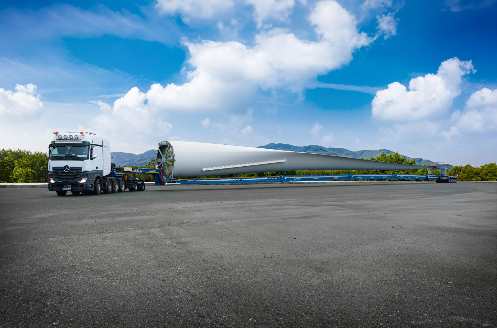 Nooteboom is stretching the limits of rotor blade transport