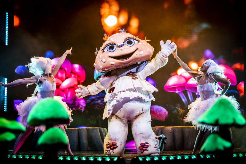 De eerste 7 Masked Singers gaan helemaal loco in de eerste show van The ...