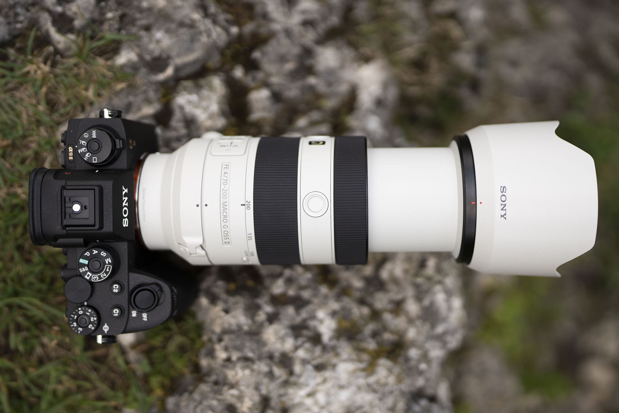 Sony zapowiada nowy obiektyw FE 70–200 mm F4 Macro G OSS II, łączący najwyższą jakość obrazu z ...