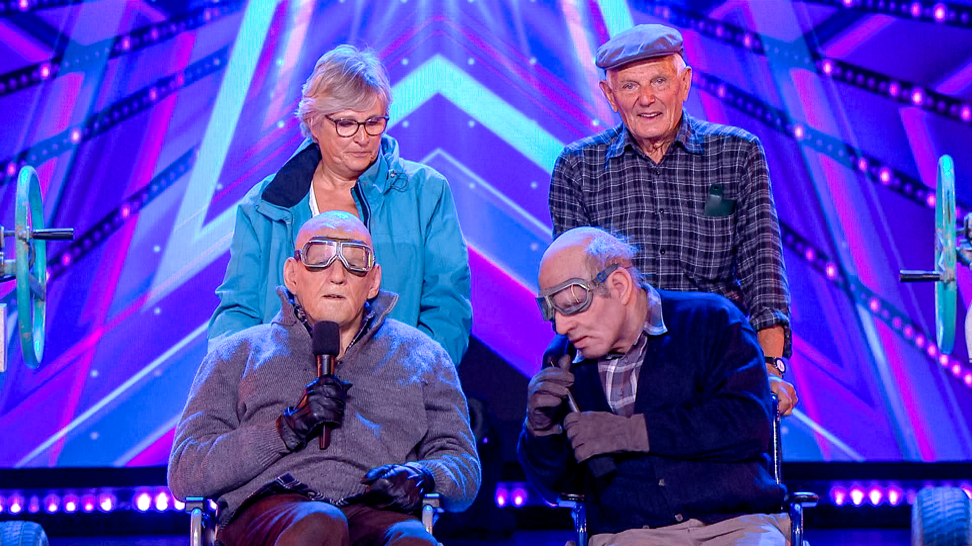 Vliegende bompa's tonen hun ware gelaat