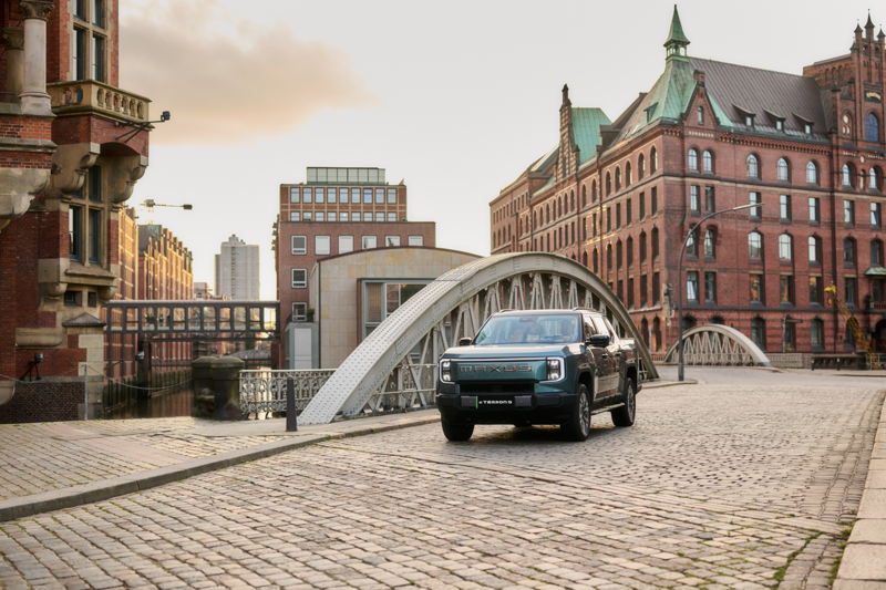 MAXUS presents eTERRON9, an all-electric pick-up with all-wheel drive
