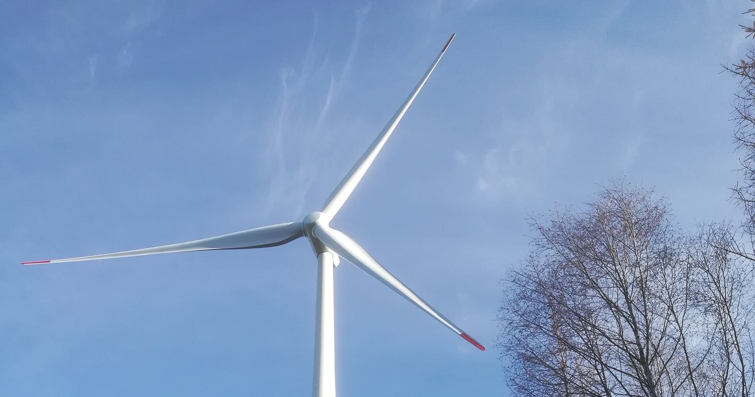 Luminus huldigt op Wereld Wind Dag het windmolenpark van Lierneux ...