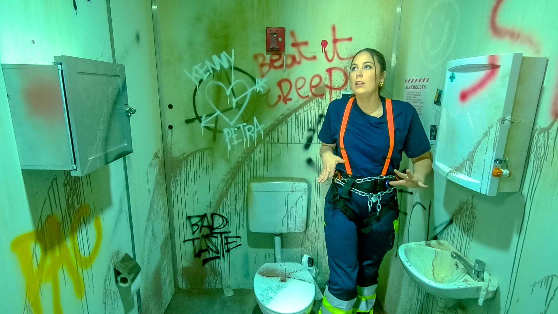 Mathias en Staf leggen Andy Peelman, Marie Verhulst, Kim Van Oncen en ...