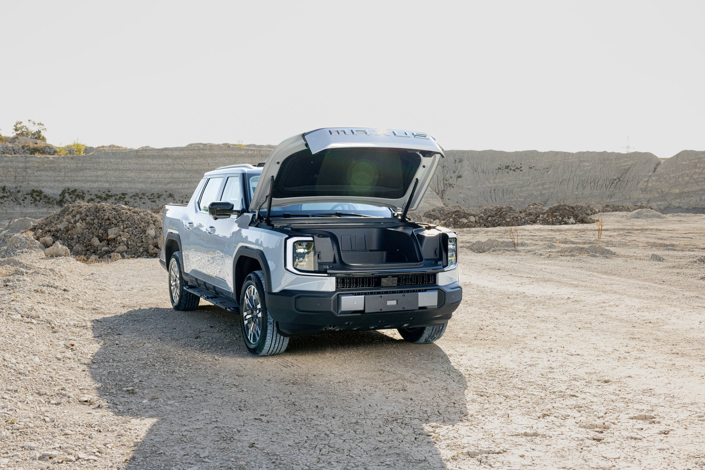 MAXUS presents eTERRON9, an all-electric pick-up with all-wheel drive