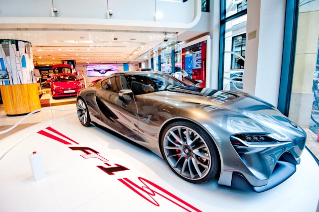 Le Rendez-Vous Toyota Showroom in Paris celebrates “Toyota Creative Design”