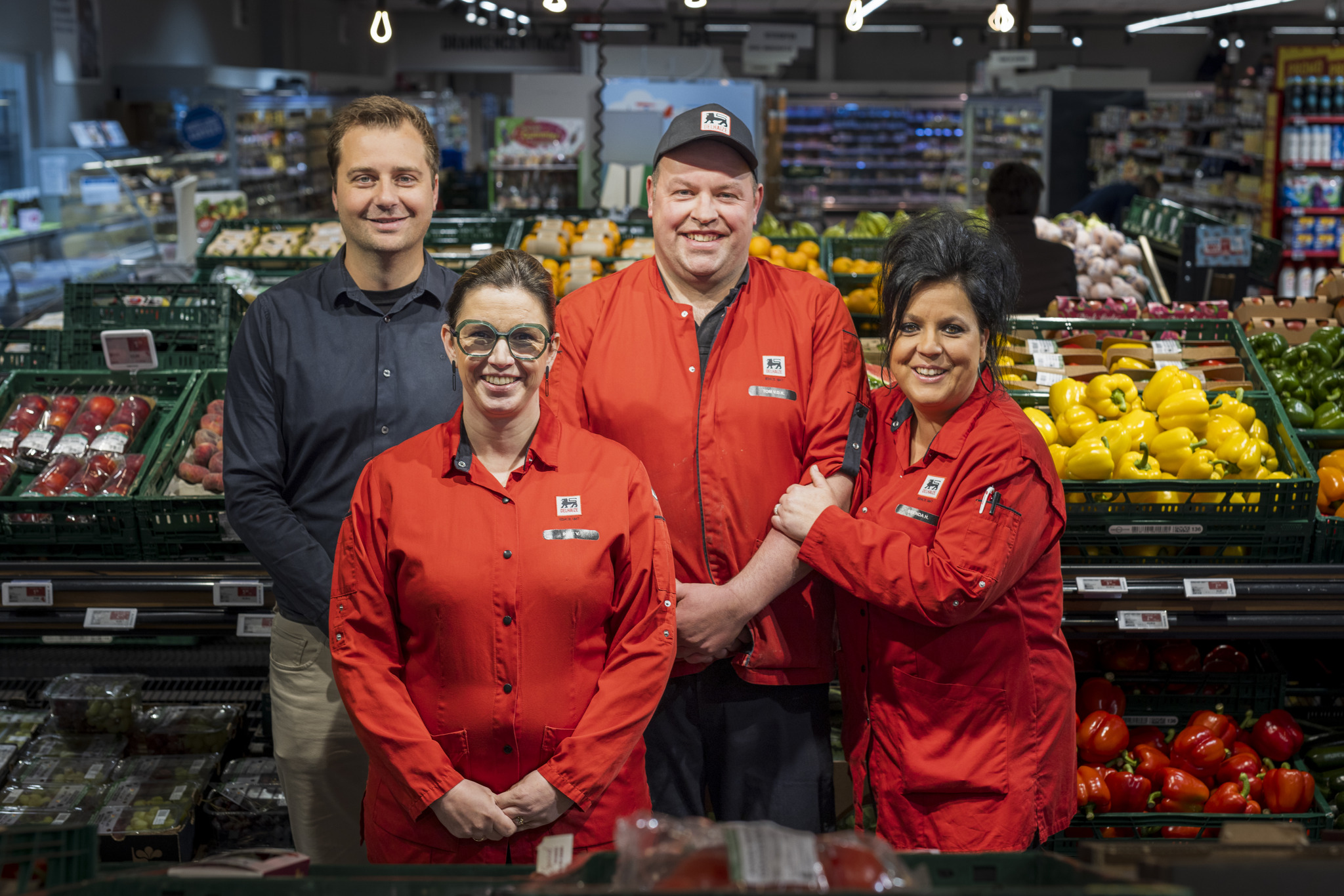 Nieuwe uitbaters van Delhaize Neerpelt verwelkomen klanten Nieuwe uitbaters van Delhaize Neerpelt verwelkomen klanten