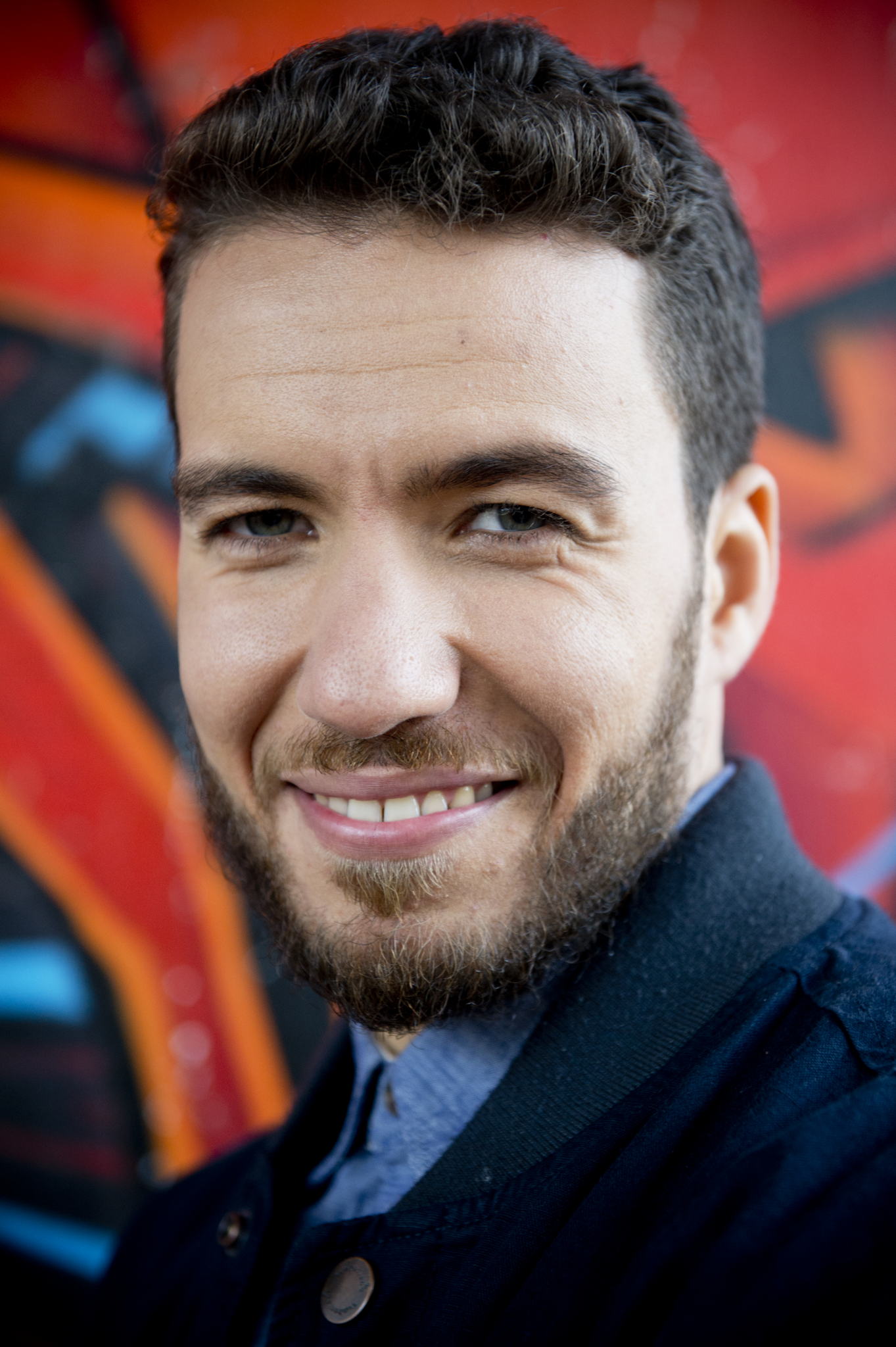 Ish Ait Hamou transformeert gewone mensen tot begeesterde performers in ...