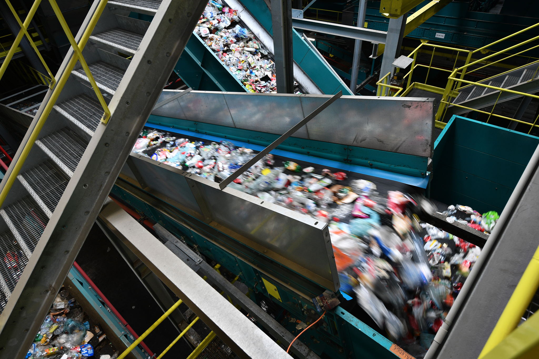 Waste management company Renewi to build three new sorting facilities ...