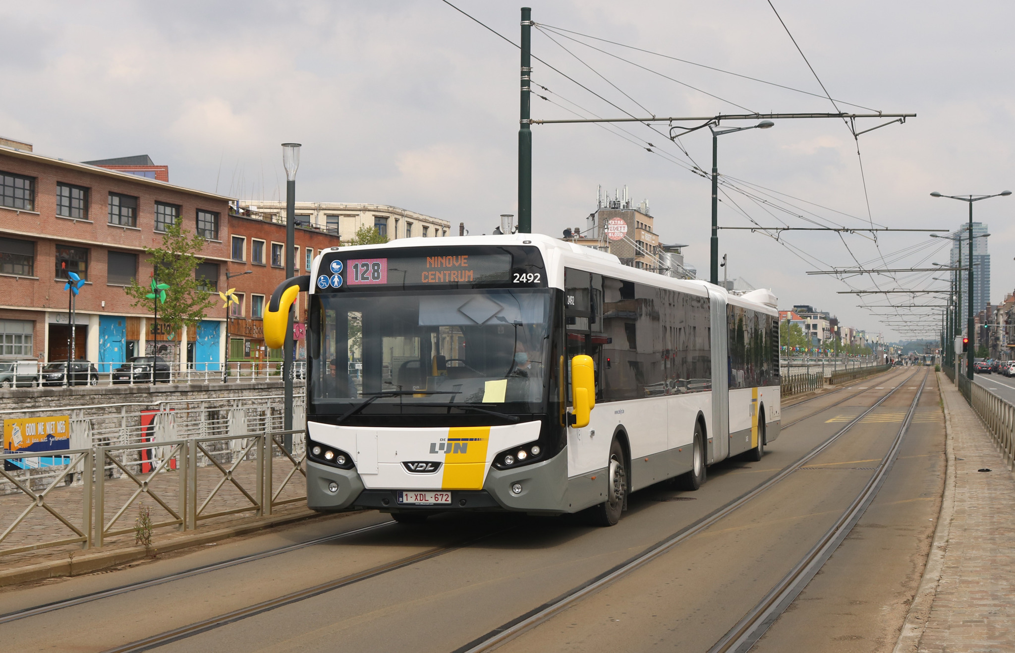 Nieuwe, comfortabele gelede bussen voor lijn 128