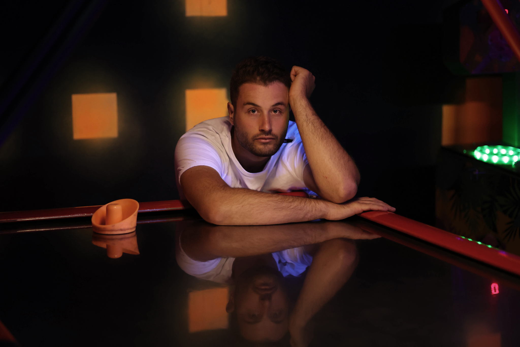 L'artiste Flo Carli nous présente son nouveau single