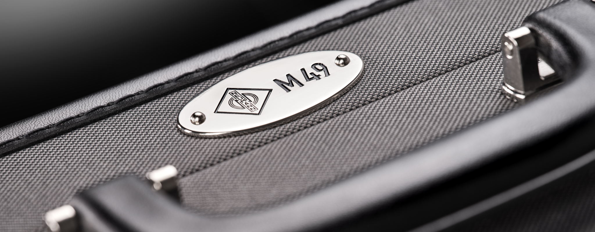 Neumann M 49 V - Kembalinya Sebuah Ikon