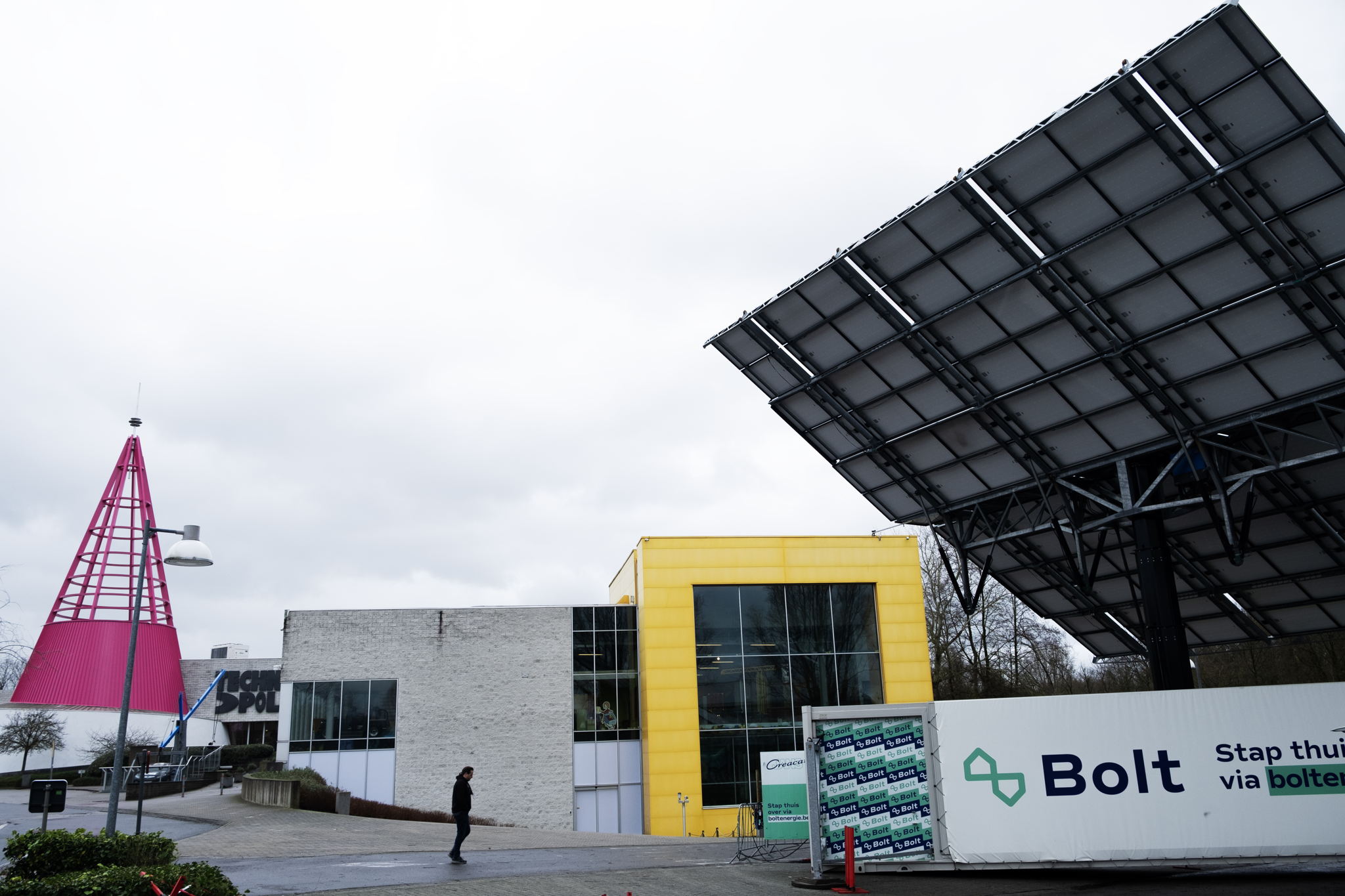 Grootste Mobiele Zonne Installatie Ter Wereld Strijkt Neer Bij Technopolis