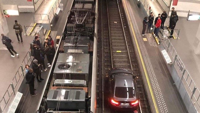 Confused driver ends up in underground tram station in Brussels
