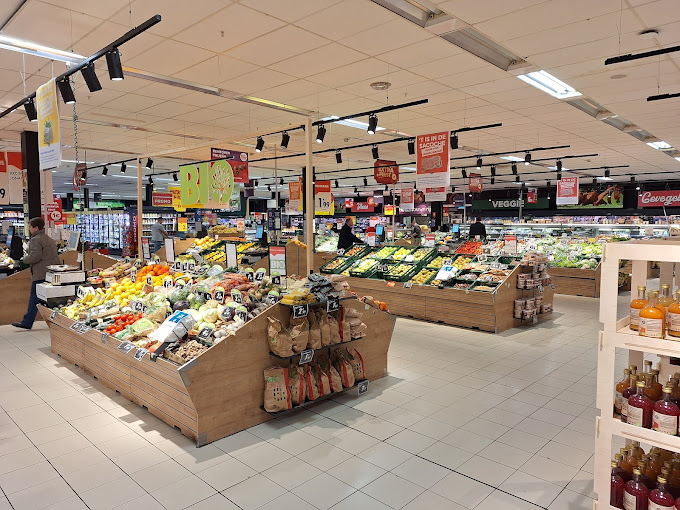 Carrefour België steekt hypermarkt in Oostakker in een nieuw kleedje