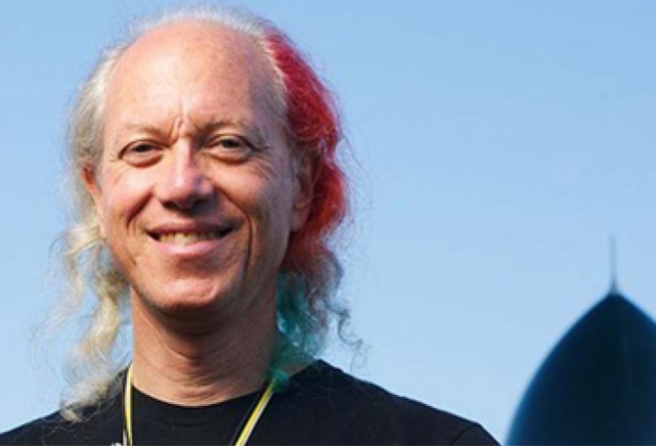Legendary hacker Mitch Altman visits Vrije Universiteit Brussel
