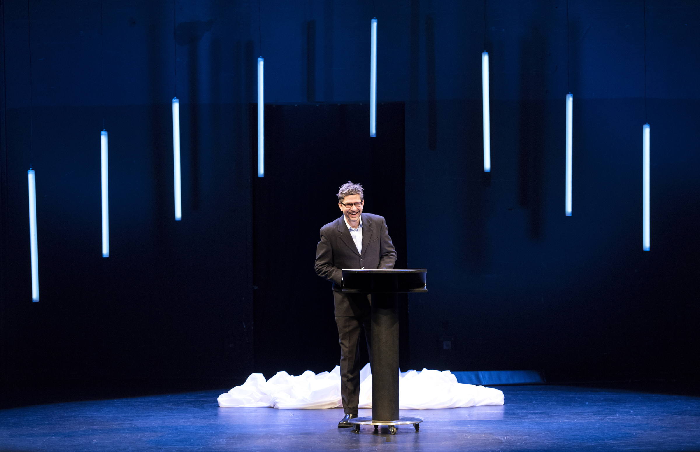 Canvas presenteert: Wim Helsen – Er wordt naar u geluisterd