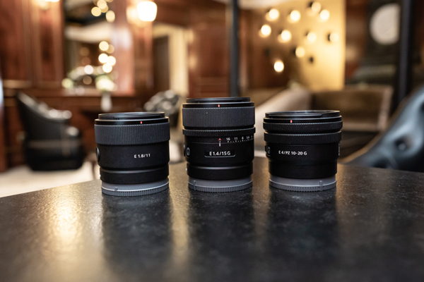 Sony presenta tres destacados objetivos gran angular APS-C con montura ...