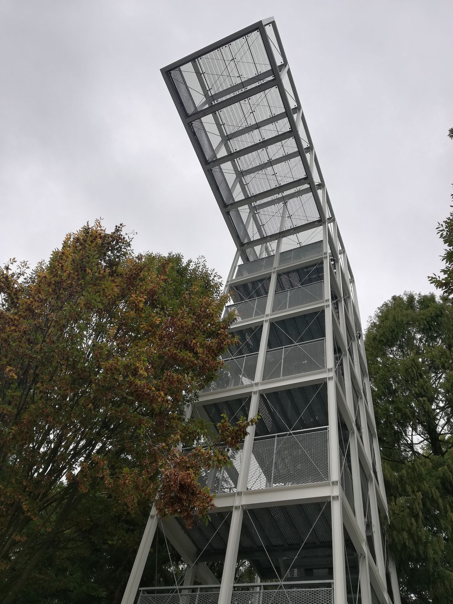 Provinciaal domein Het Leen in Eeklo opent vernieuwd bosinfocentrum