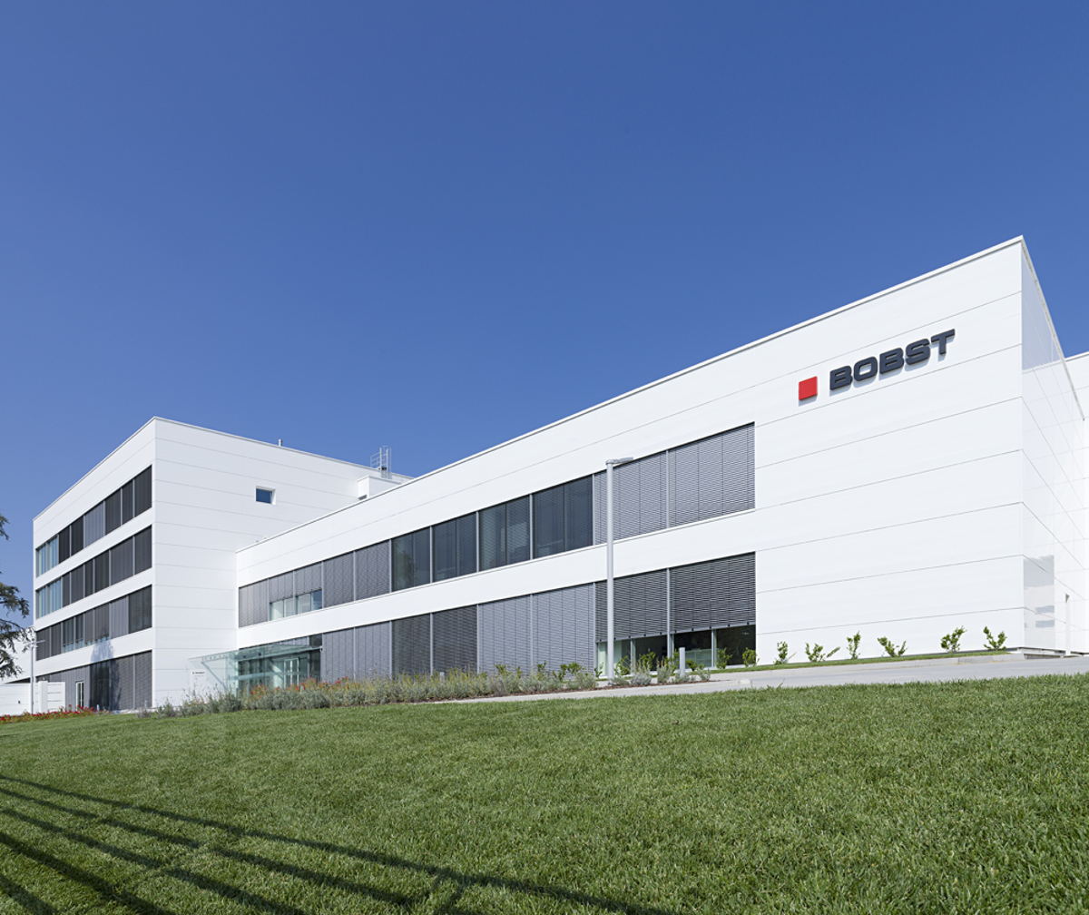 Bobst Italia inaugura il nuovo stabilimento e celebra il 60 ...