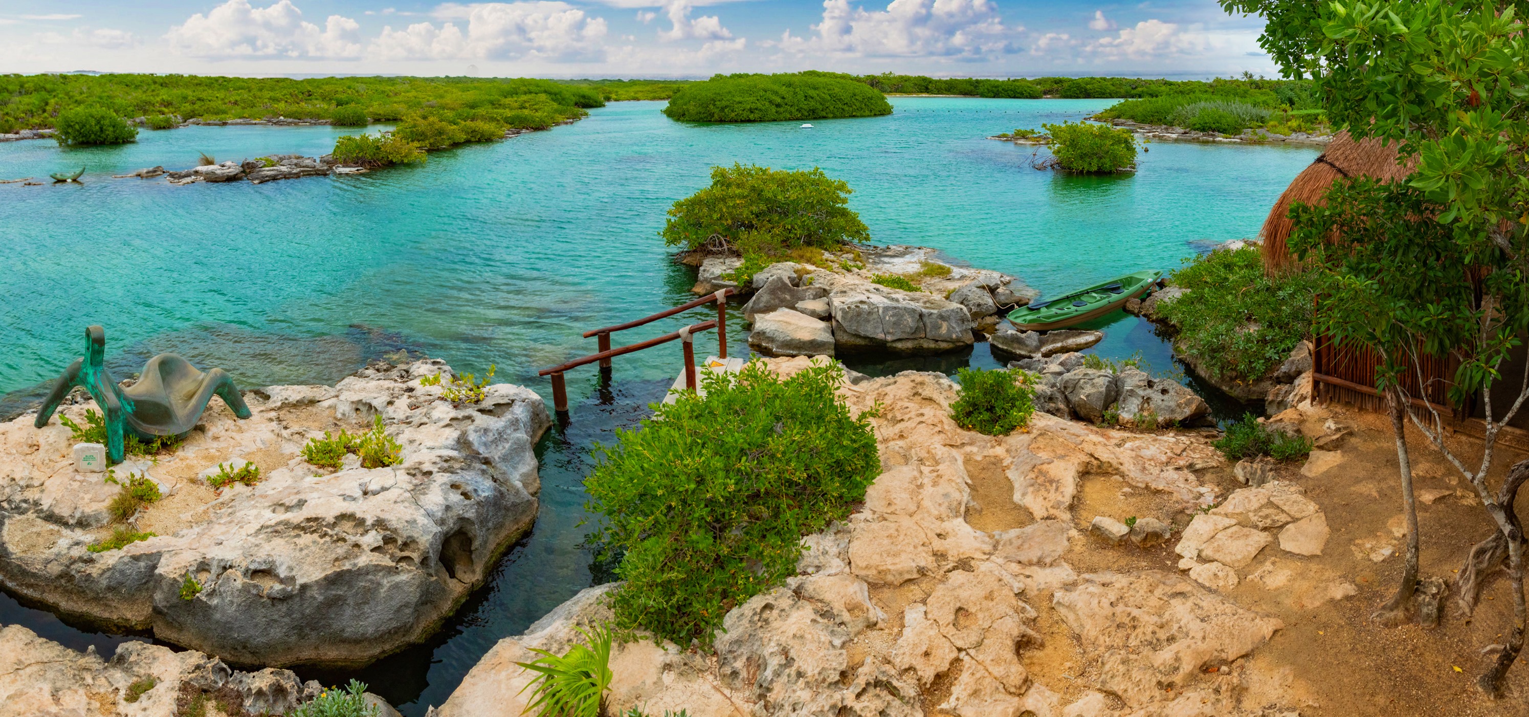 ¿Ya conoces la laguna de Yal-Kú? Te decimos porqué es uno de los ...