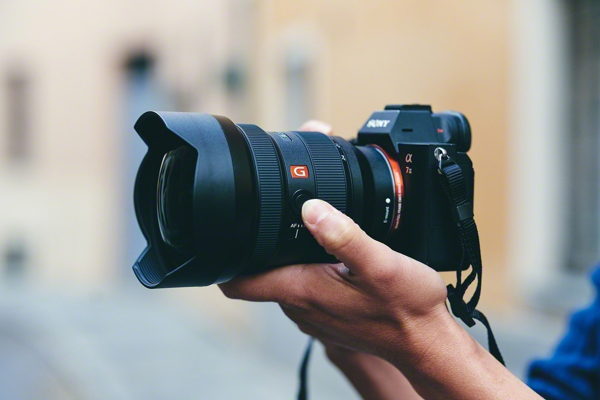 Sony boosts full-frame lens line-up with launch of 12-24mm G Master ...