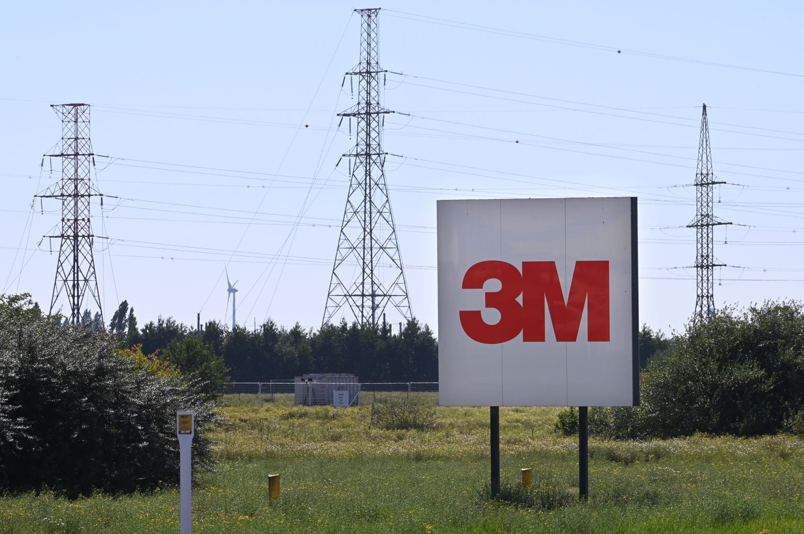 Chemical giant 3M accelerates PFAS phase-out in Zwijndrecht