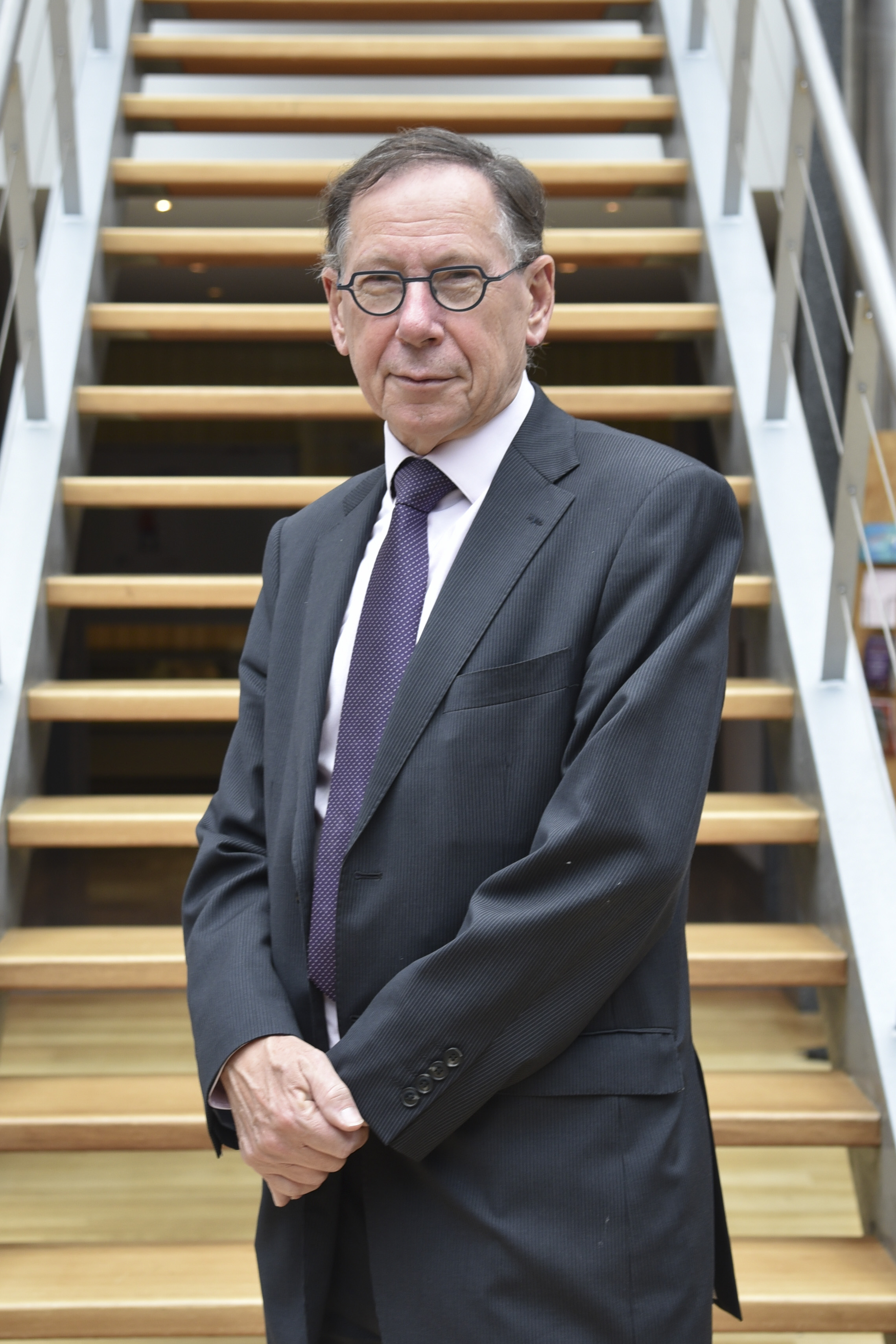 VUB’s Institute for European Studies en Vesalius College stellen Luc ...