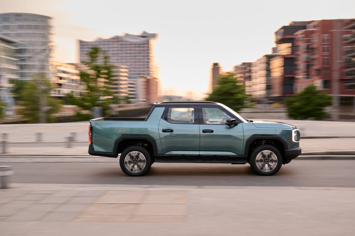 MAXUS presents eTERRON9, an all-electric pick-up with all-wheel drive