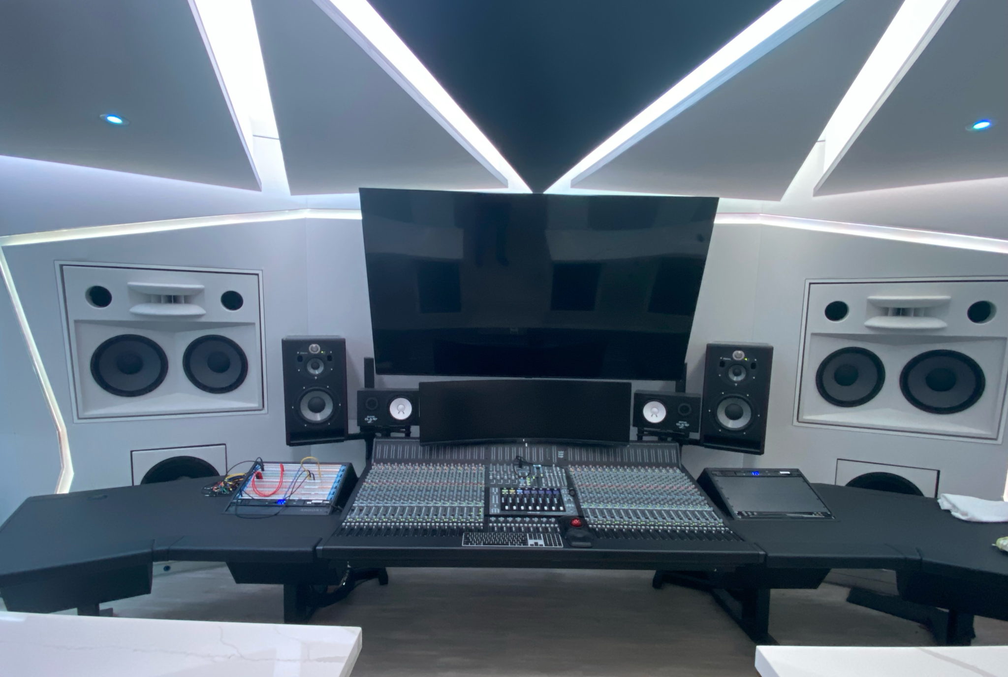 Atlanta's Einnor Studio Complex Unveils its A1 Studio, Anchored by ...