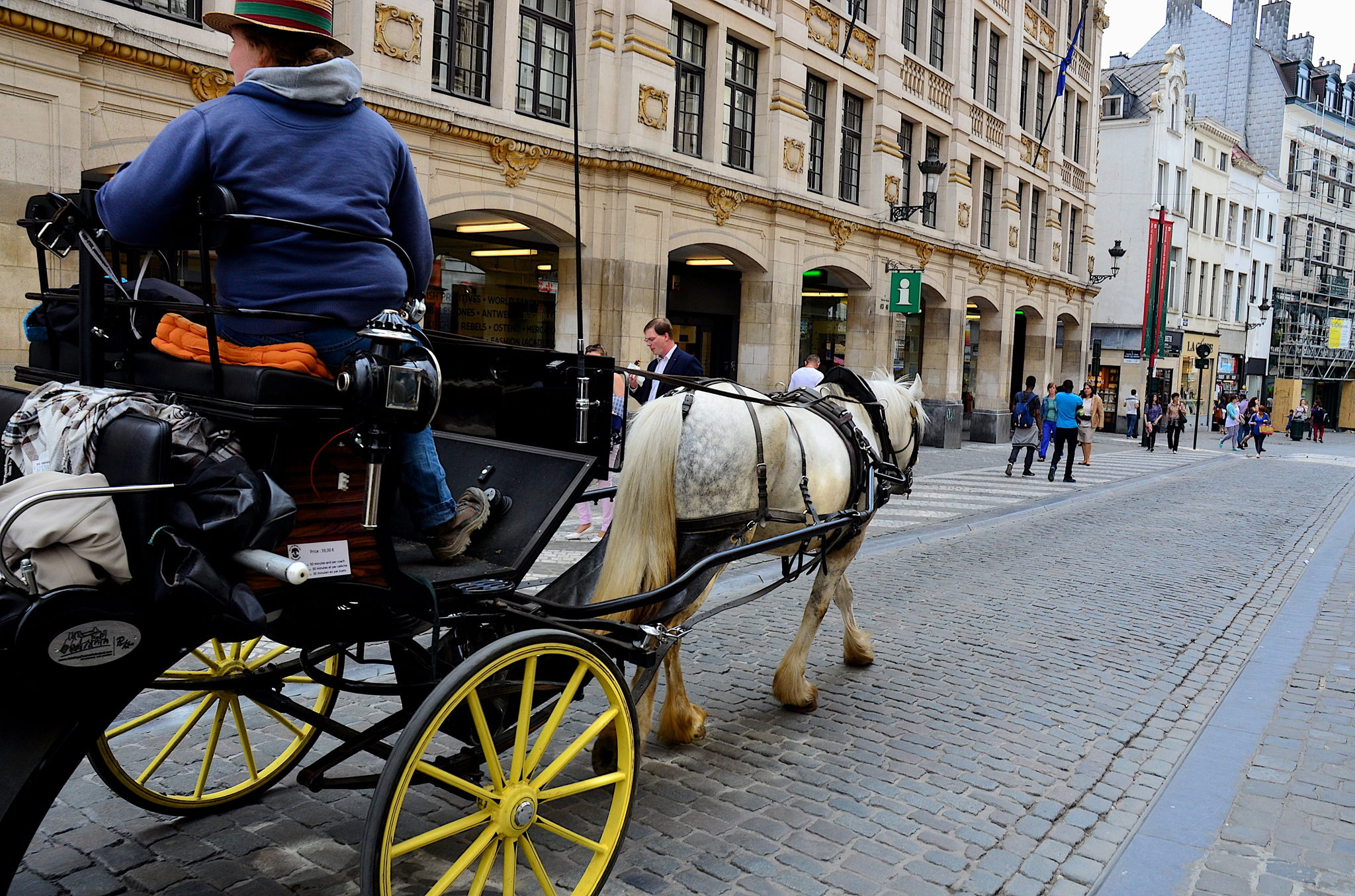 A European first: Brussels expects the first horseless carriages this ...