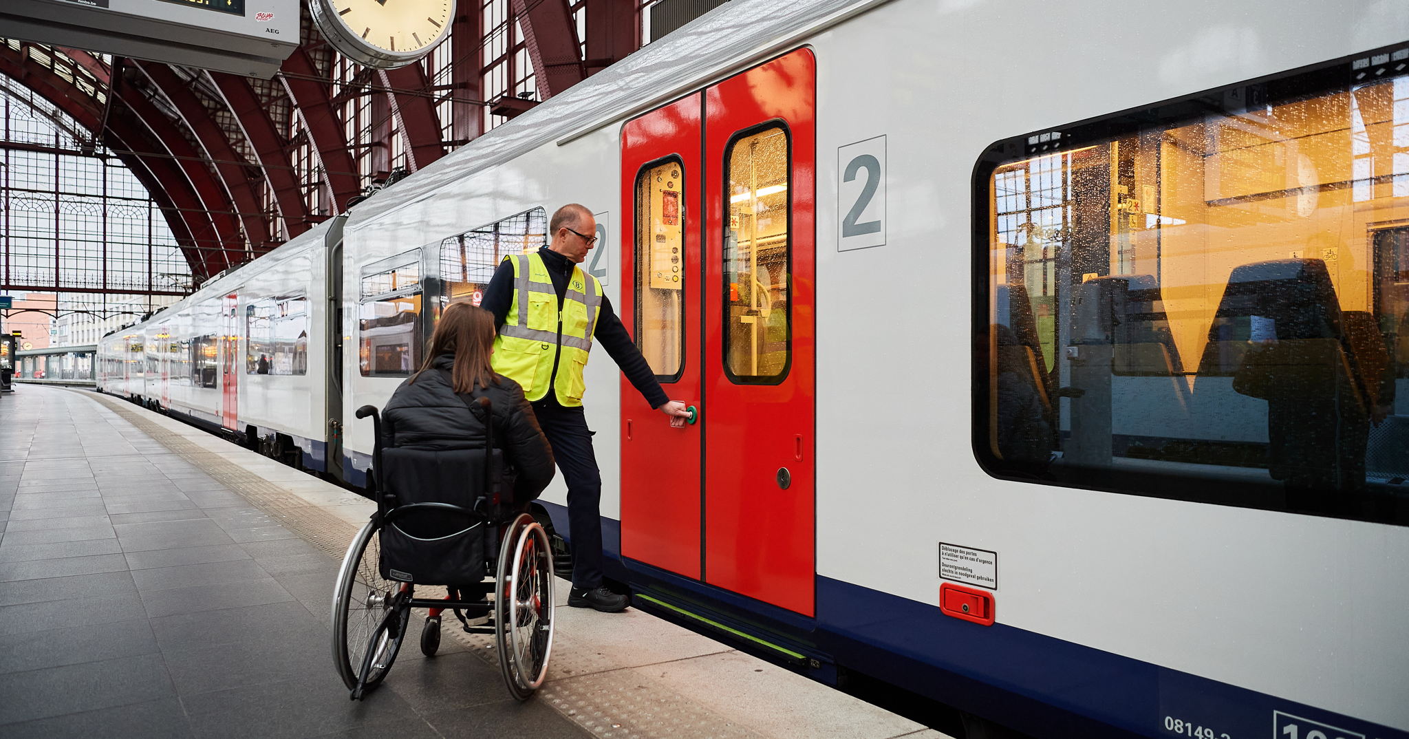 NMBS Assist: een nieuwe app om makkelijk assistentie aan te vragen voor reizigers met een ...