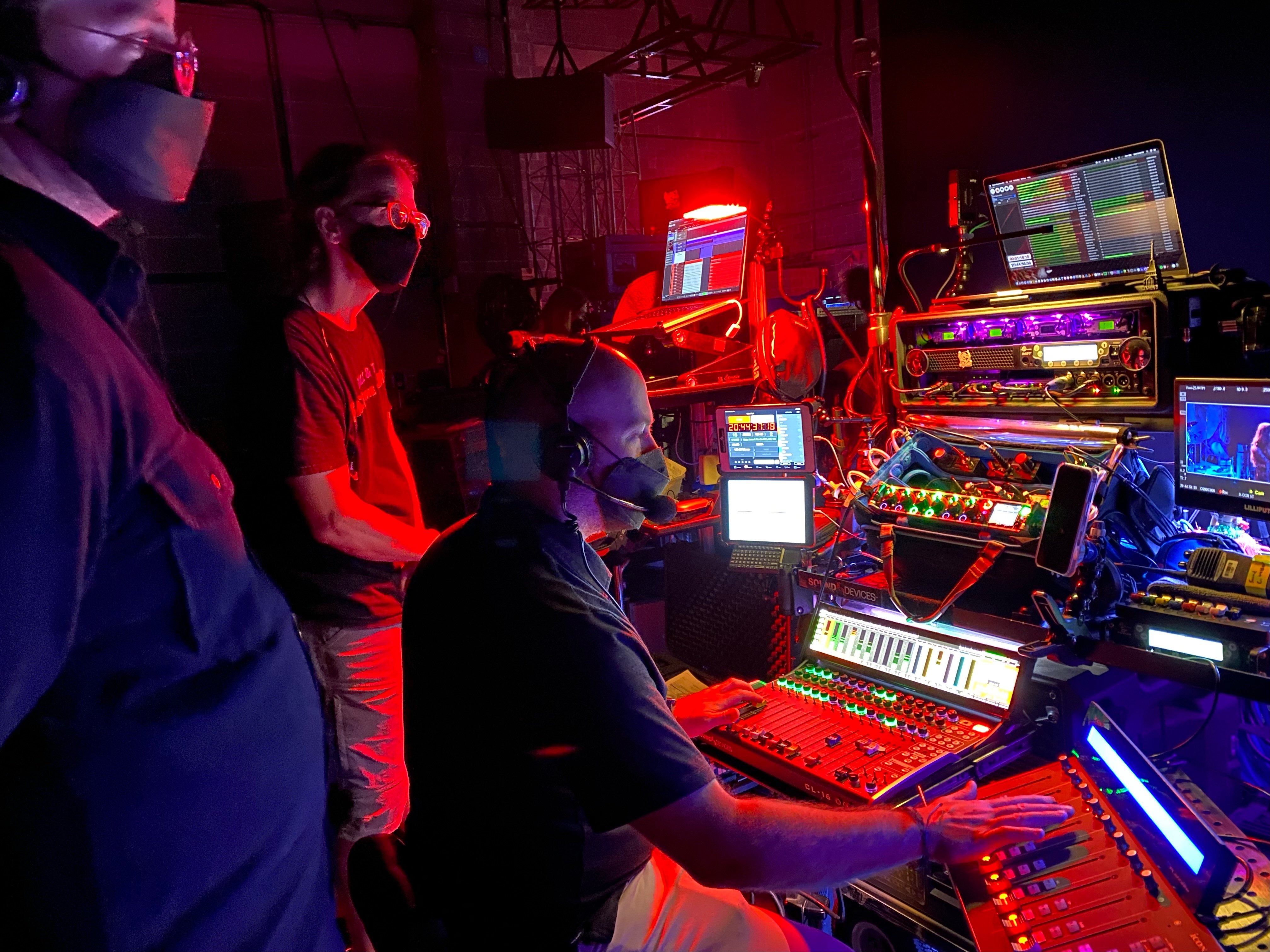 Chris Welcker Brings Authenticity and Efficiency to ‘Daisy Jones and ...