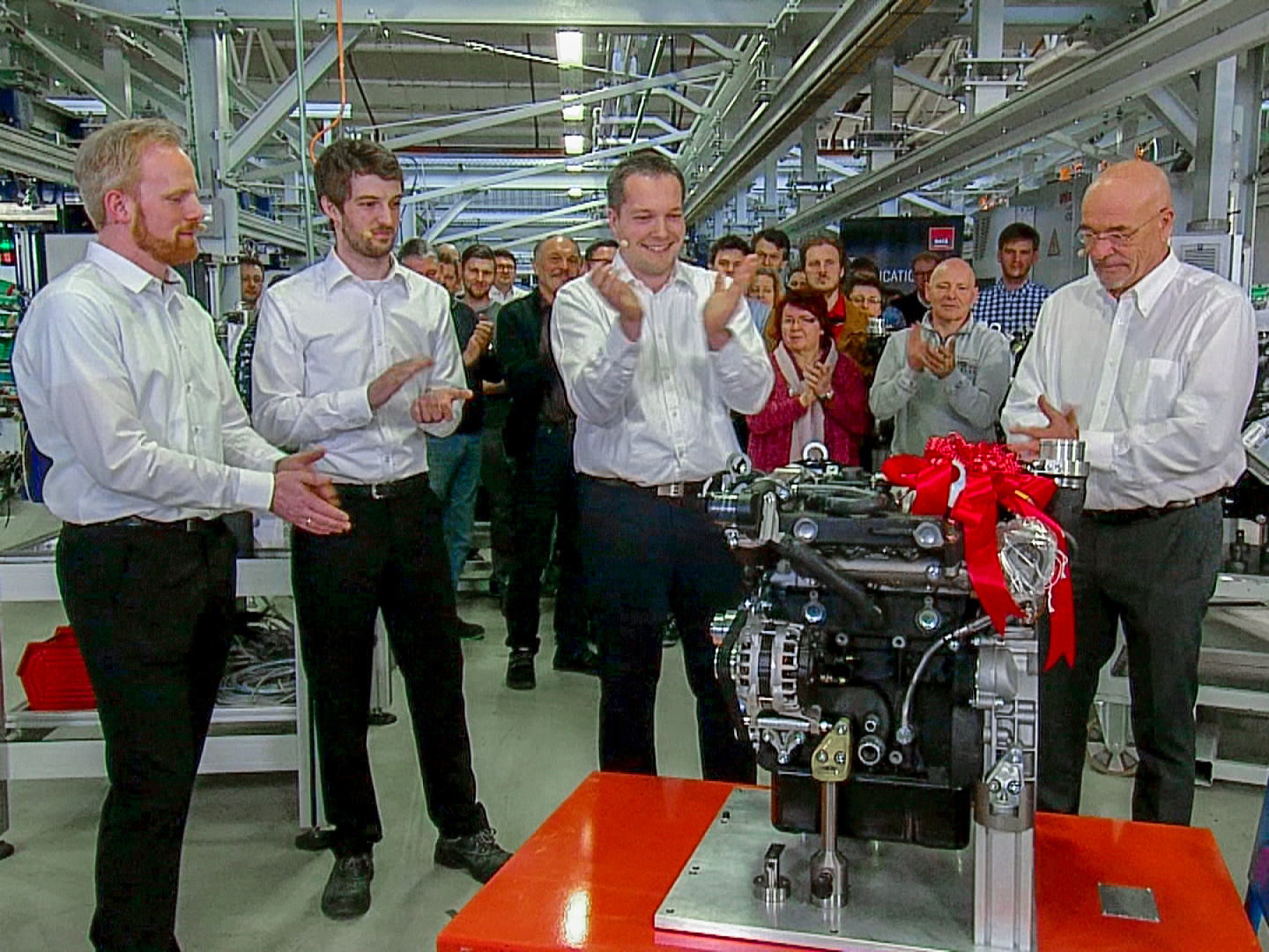 Spitzentechnologie geht sichtbar in Serie: Hatz feiert 3H50TIC Weltpremiere via Livestream