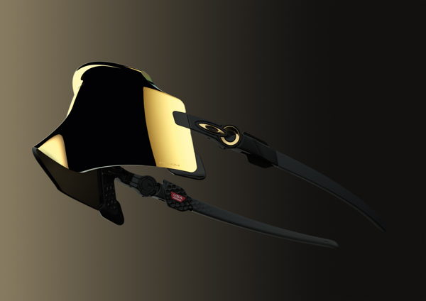 SE FREMTIDEN I GULD PÅ SPORTENS STØRSTE SCENE MED OAKLEY KATO PRIZM 24K