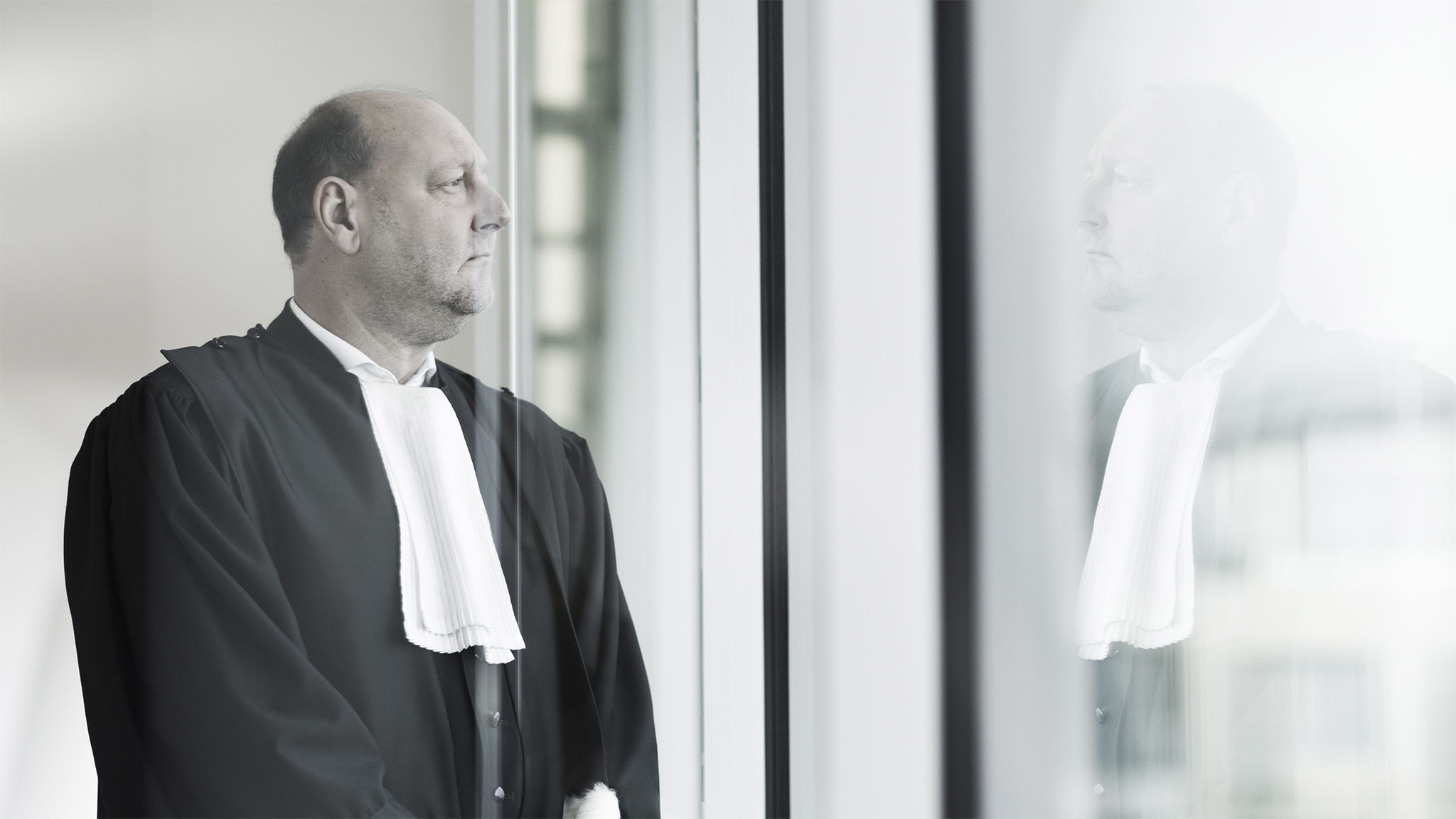 De deuren van De Rechtbank zwaaien opnieuw open