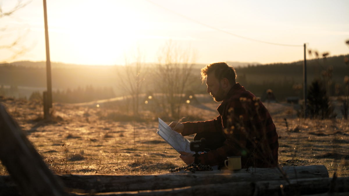 Wouter Deboot fietst opnieuw 'Met de wind mee': een fascinerende tocht ...