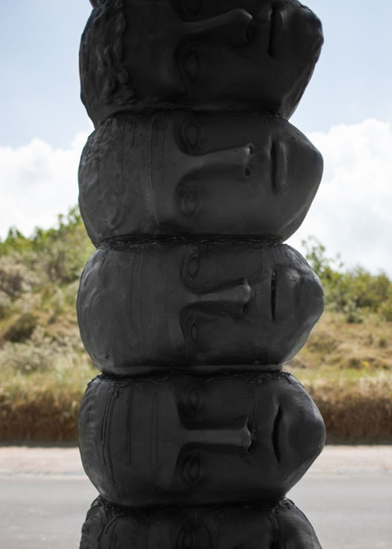 Thomas Lerooy présente une sculpture en bronze de 22 mètres de haut à ...