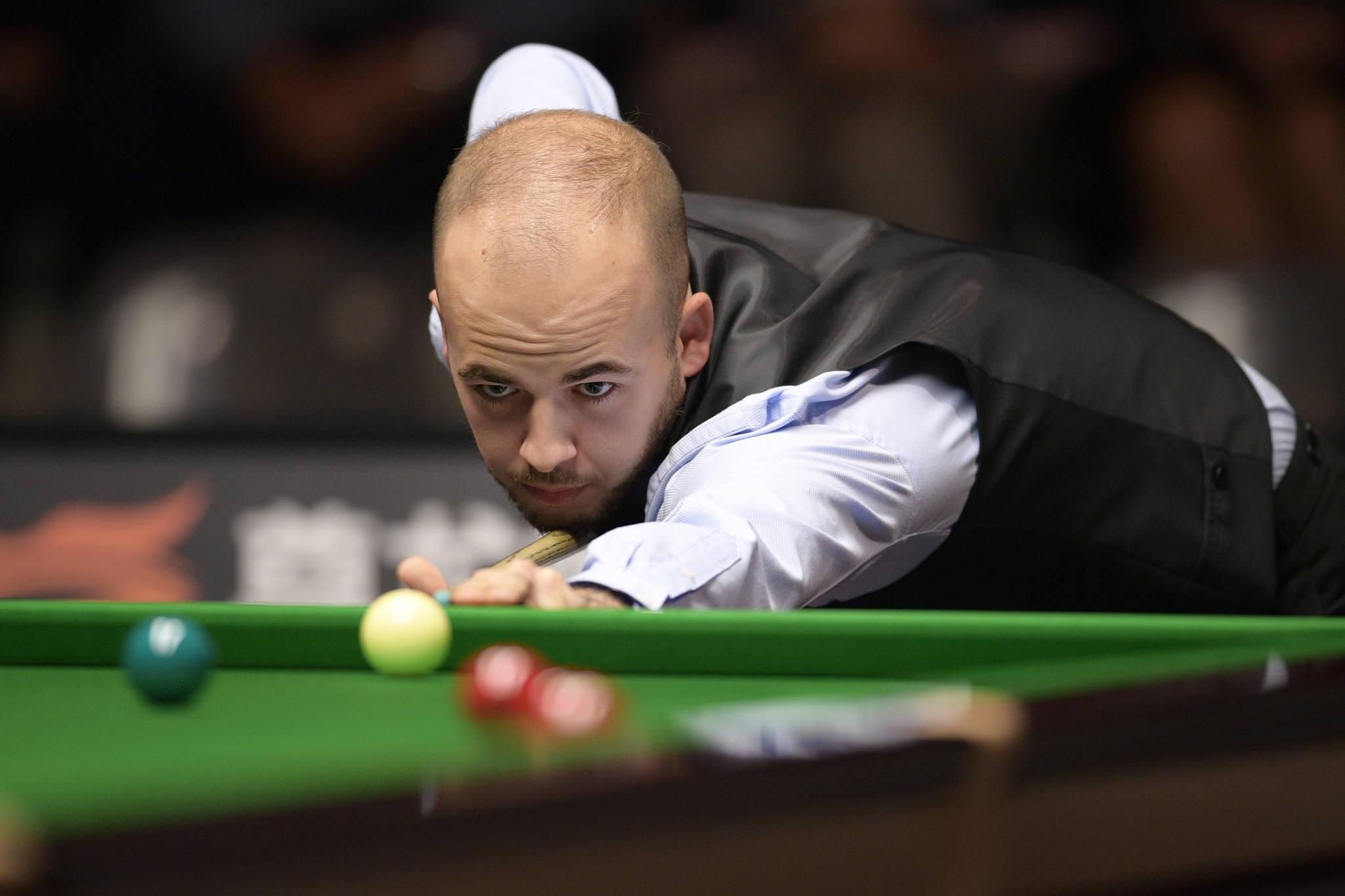 Luca Brecel reaches final eight of World Snooker Championship