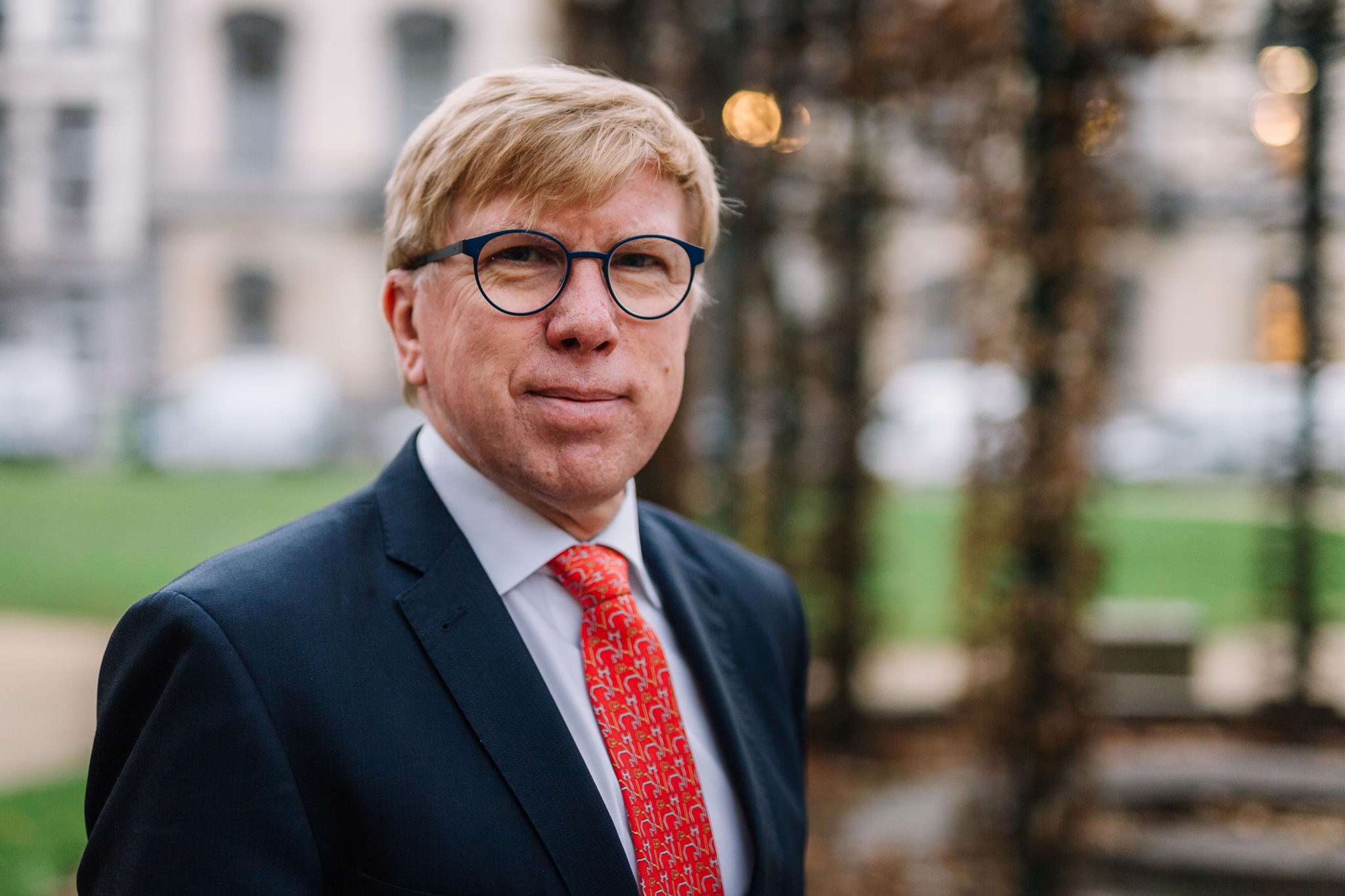 Hugo Lasat benoemd tot uitvoerend bestuurder en nieuwe CEO van Degroof ...