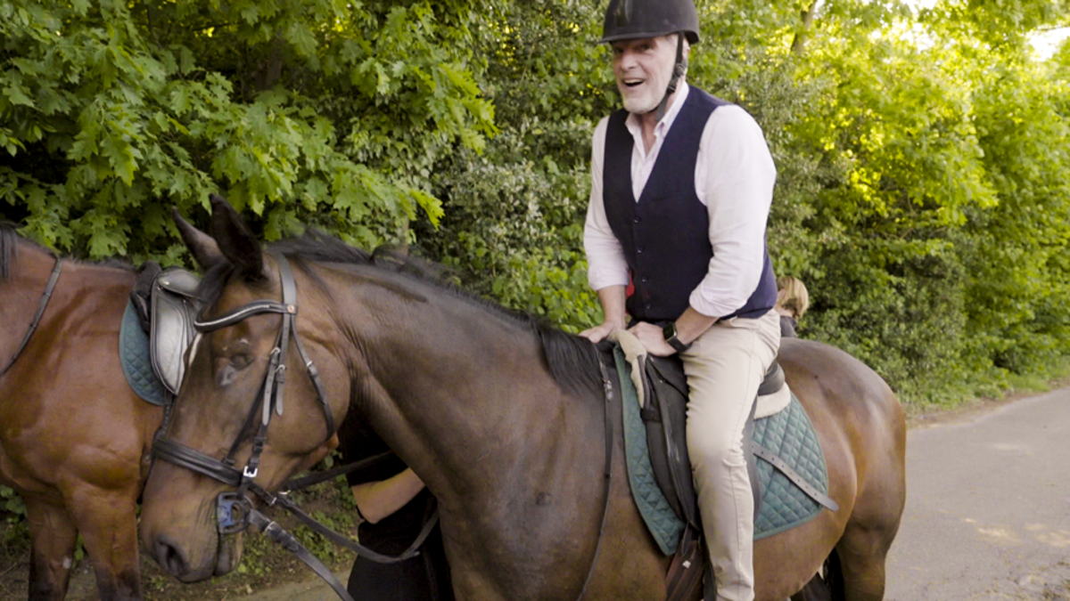 Cadeau van Gert Verhulst wordt geheime troef in ‘Met Vier in Bed’