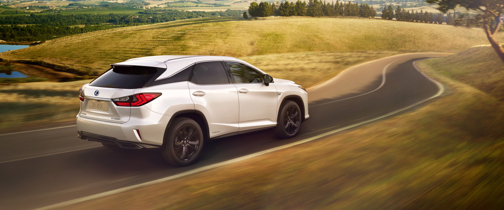 LEXUS INTRODUCEERT NIEUWE MODELLEN EN UITVOERINGEN IN ZIJN GAMMA ...