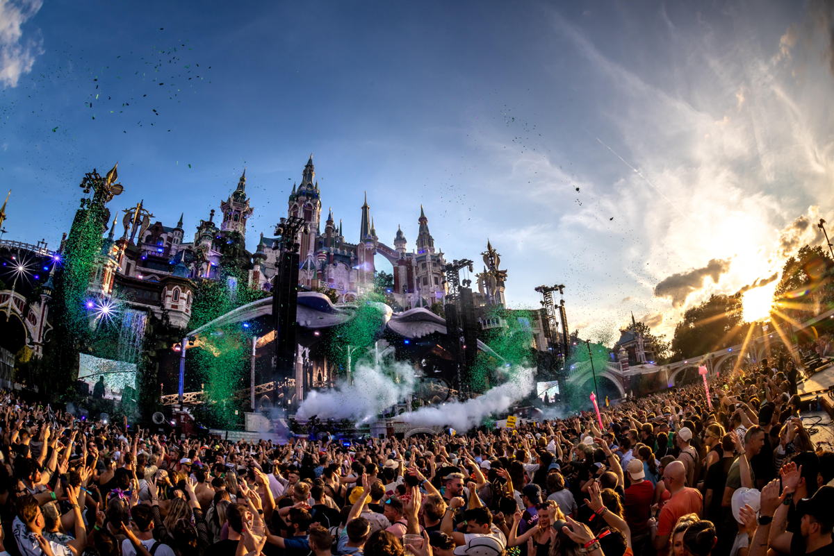 The Magic Behind Tomorrowland's Rapid Sellout: A Masterclass in Music ...
